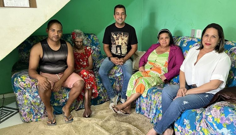 Através do Jequié urgente Família reencontra Idosa no estado do ...